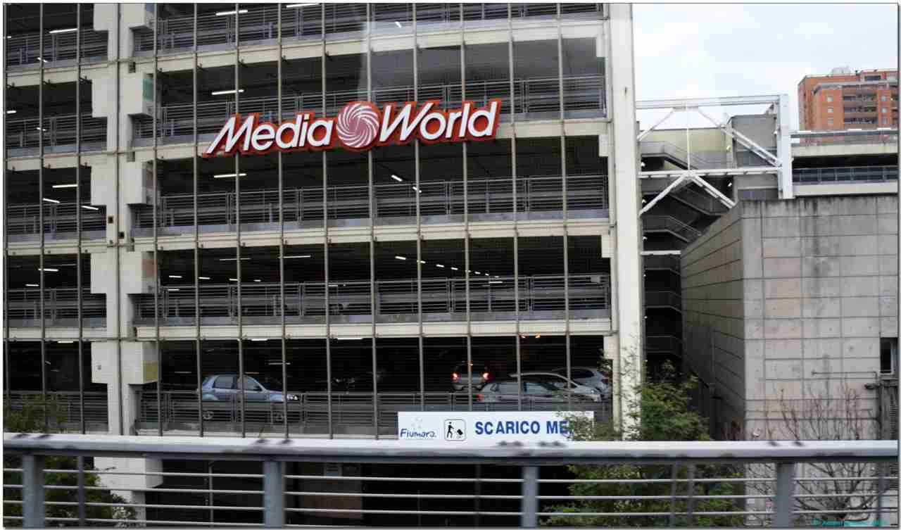 MediaWorld distrugge i prezzi | L'ULTIMO SAMSUNG a soli 73,30€, altro ...